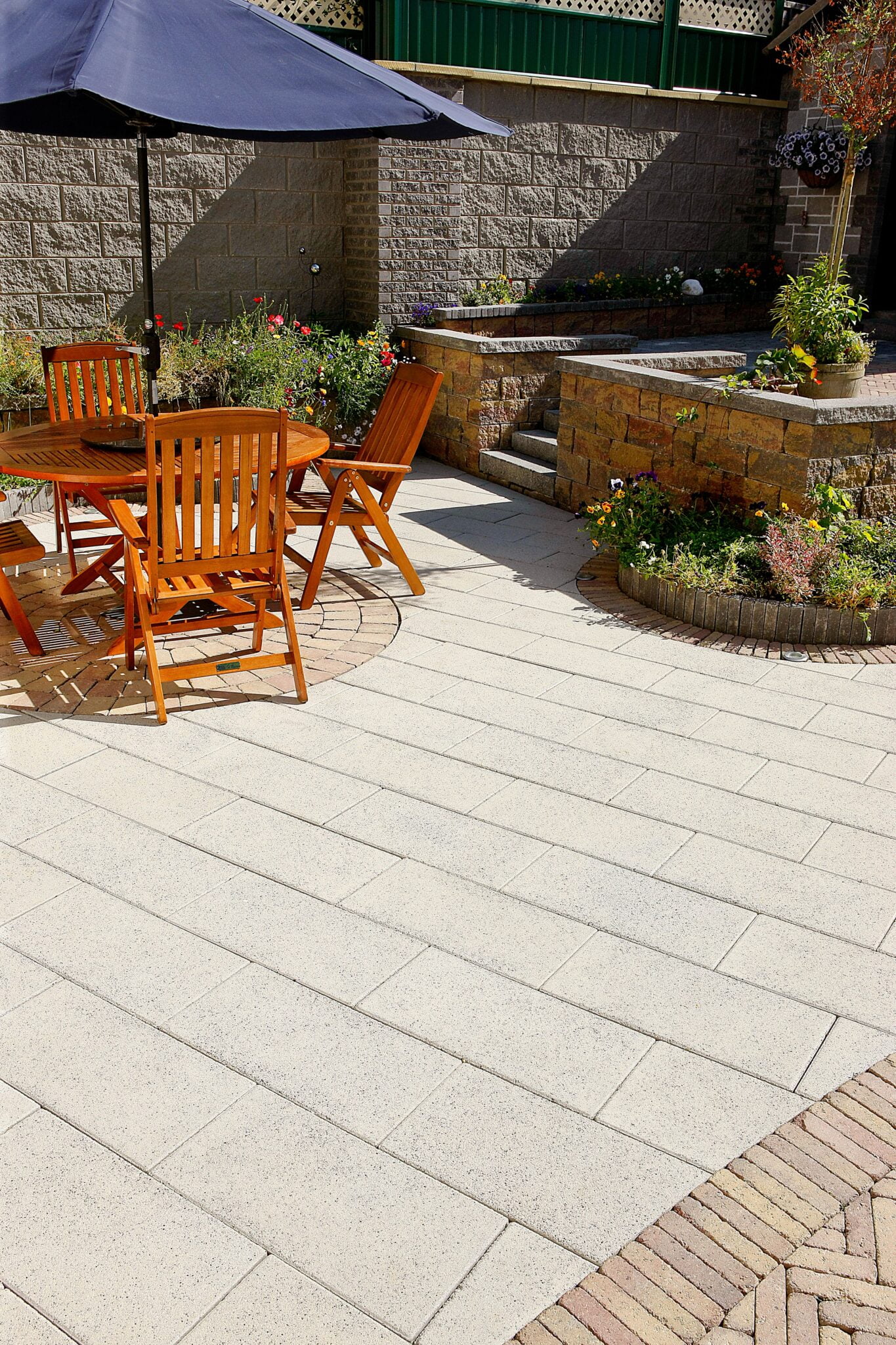 Kilsaran Newgrange Flags Silver Granite-600x400x40mm - Noblewood Garden ...